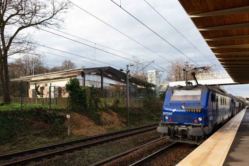 Les travaux Eole dans ma gare des Clairières de Verneuil | EOLE - RER E