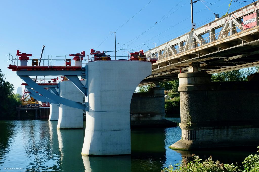 Lançage du tablier du pont-rail à Bezons | RER-Eole.fr, le site ...