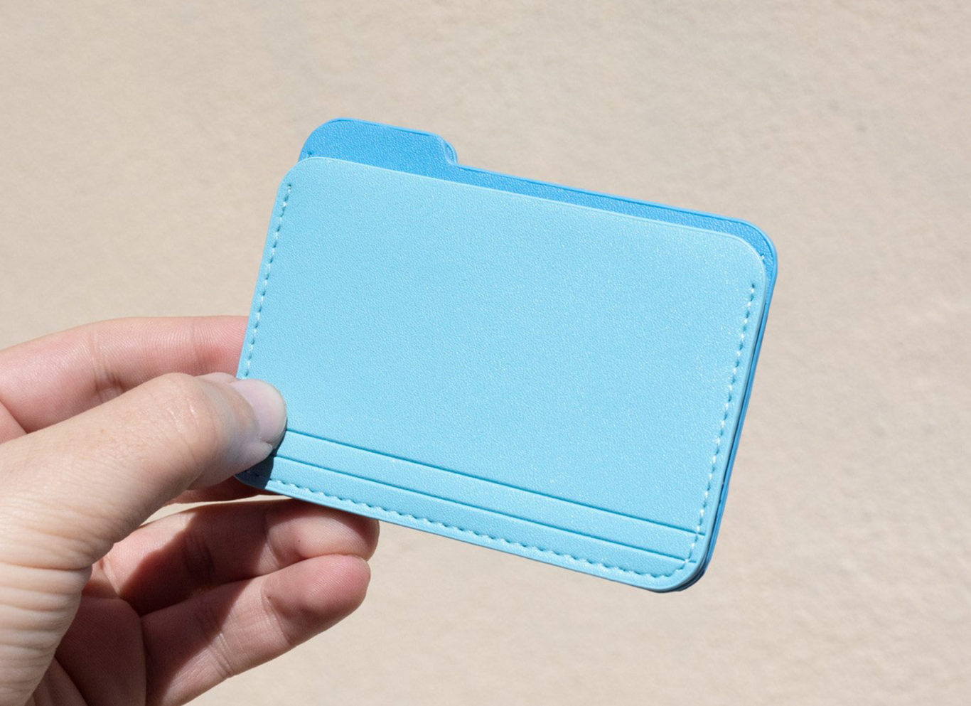 Nik Bentel, el artista que crea objetos de deseo de elementos mundanos